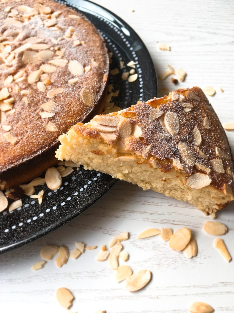 Frangipane cake (without butter) - Un petit Oiseau dans la Cuisine